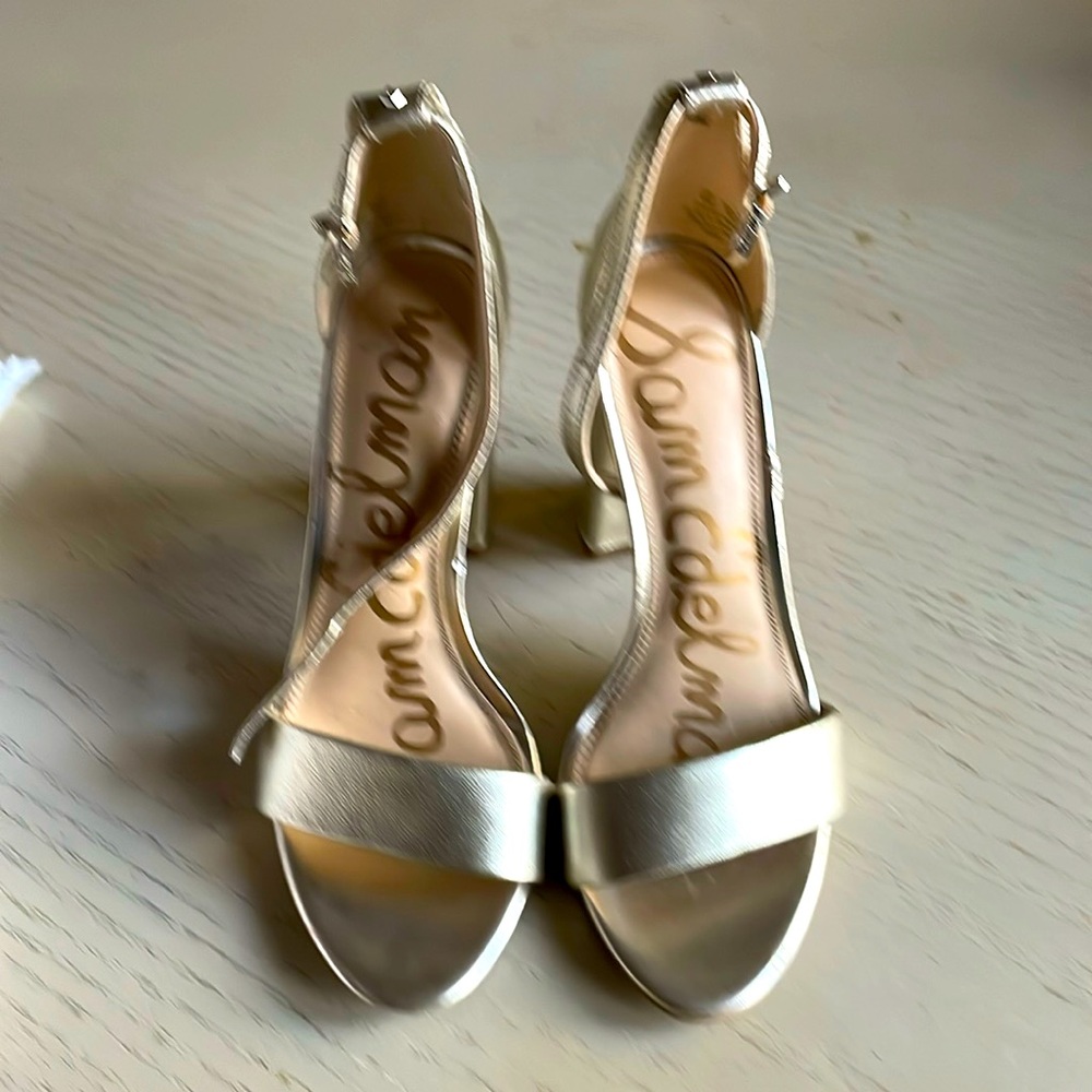 Beautiful Sam Edelman Gold Metallic Heel - Gem